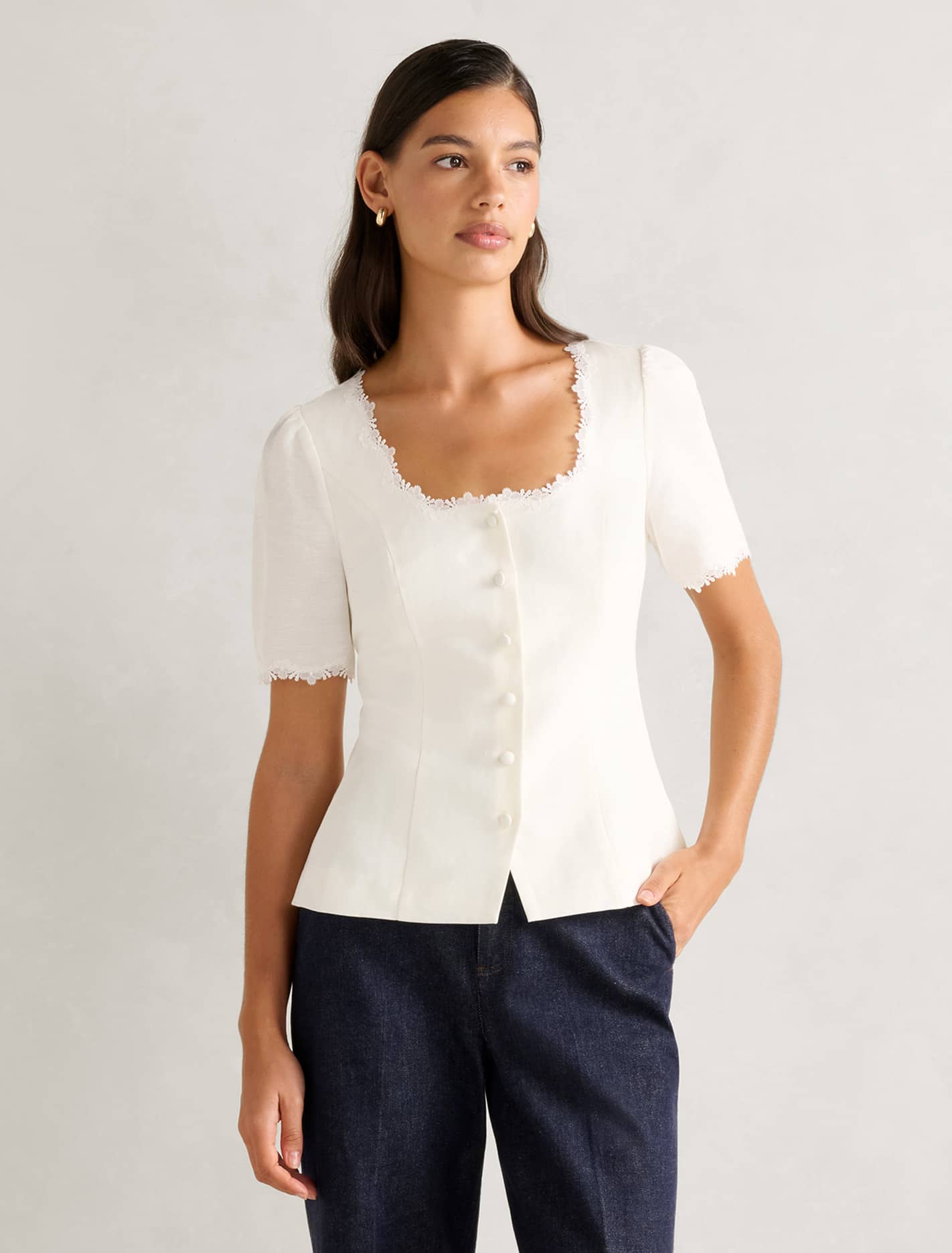 Thea Tailored Top Porcelain | Forever New